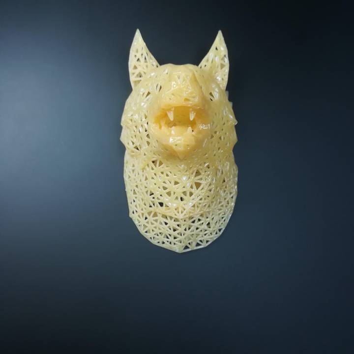 3D Printable Wireframe wolf head by Michel Gerding