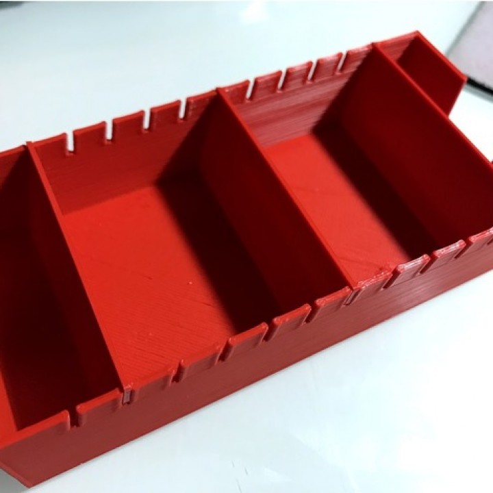 3D Printable Parametric Card Organizer v3 by Raul Garcia