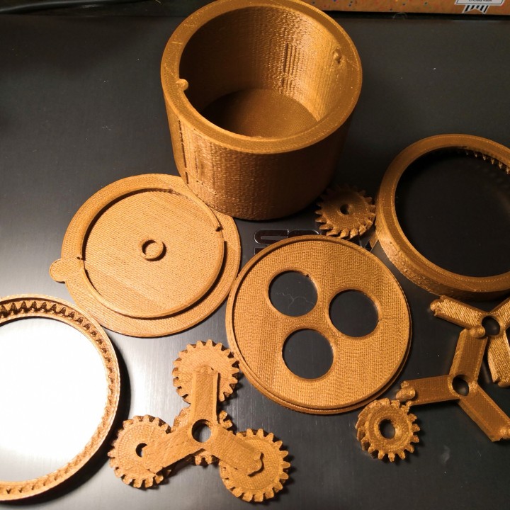 3D Printable TWIST AND LOCK GEAR BOX by Gina Manchul