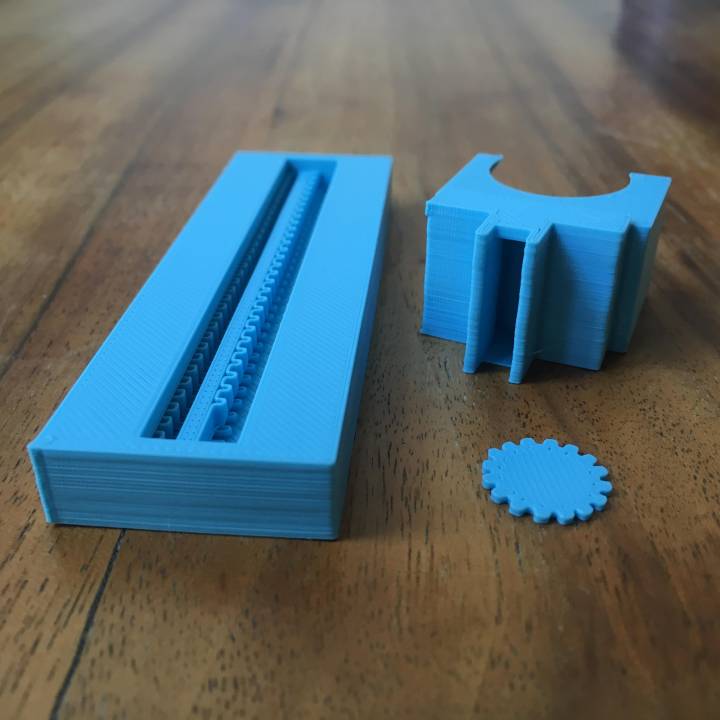 3D Printable Tennis ball Launcher by Matthew