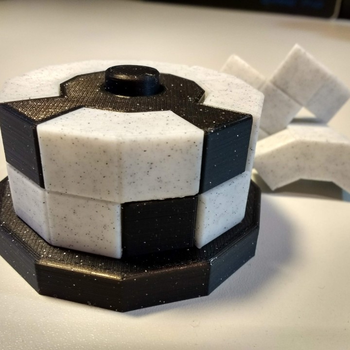 3D Printable pentododekagon extendable puzzle with calculator by Grobil