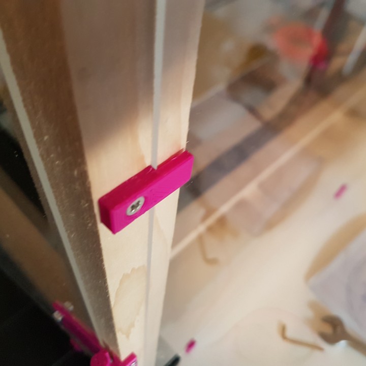 3D Printable Minimal Plexiglas clip by Robert Keuken