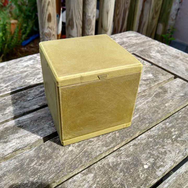 3D Printable Punchbox by Erik Van Kelst