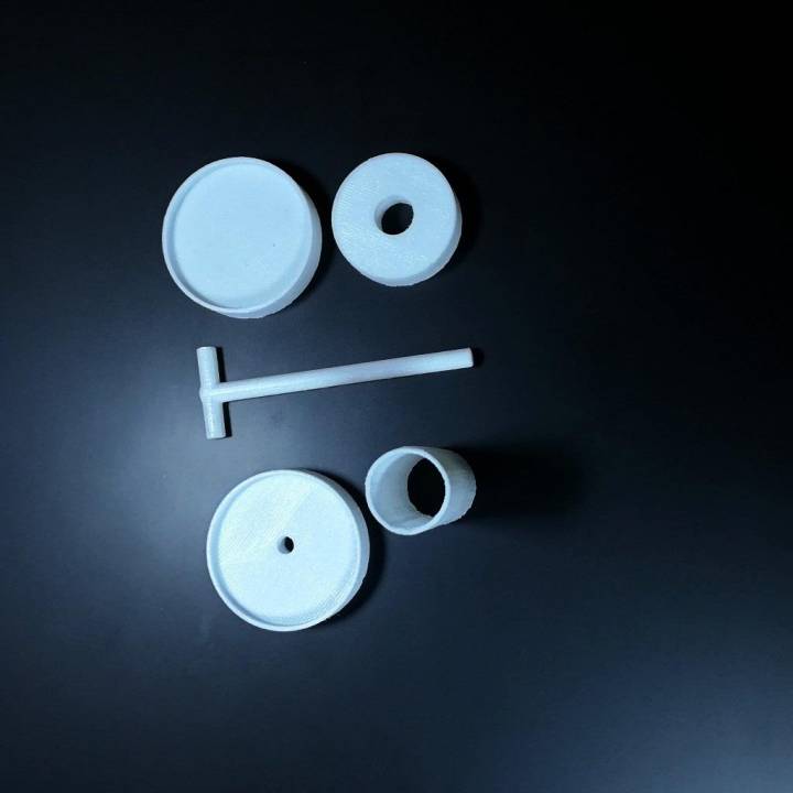 3D Printable Piston Water Gun by Matthew Kung