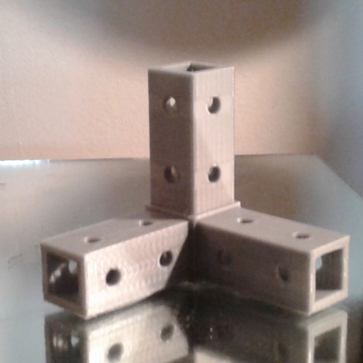 3D Printable 3-way corner bracket by JAYME MEULEMANS