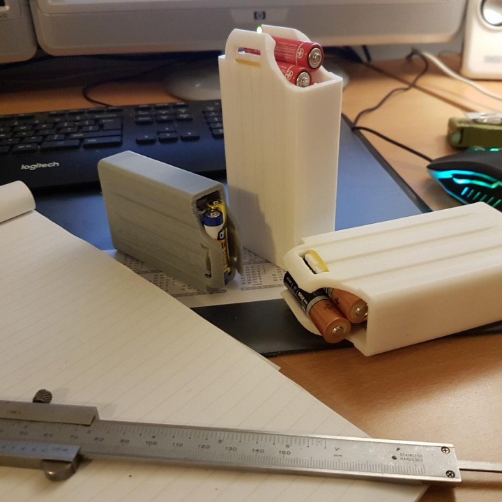 3D Printable Battery Ammo Clip AAA by Robert Keuken