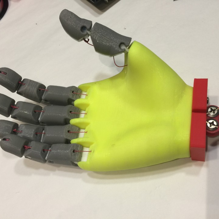 3D Printable Arduino driven Hand Actuator by Jose Santos Lizcano