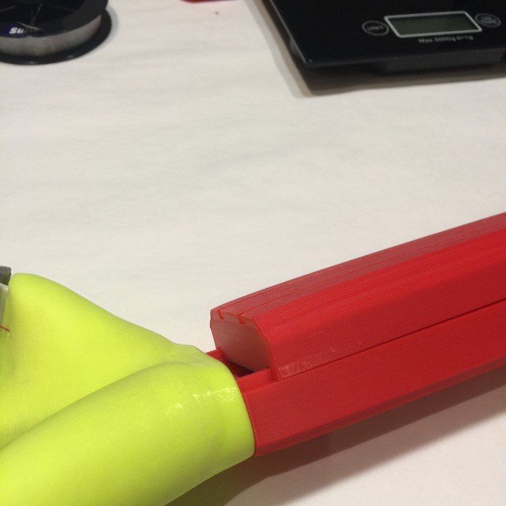 3D Printable Arduino driven Hand Actuator by Jose Santos Lizcano