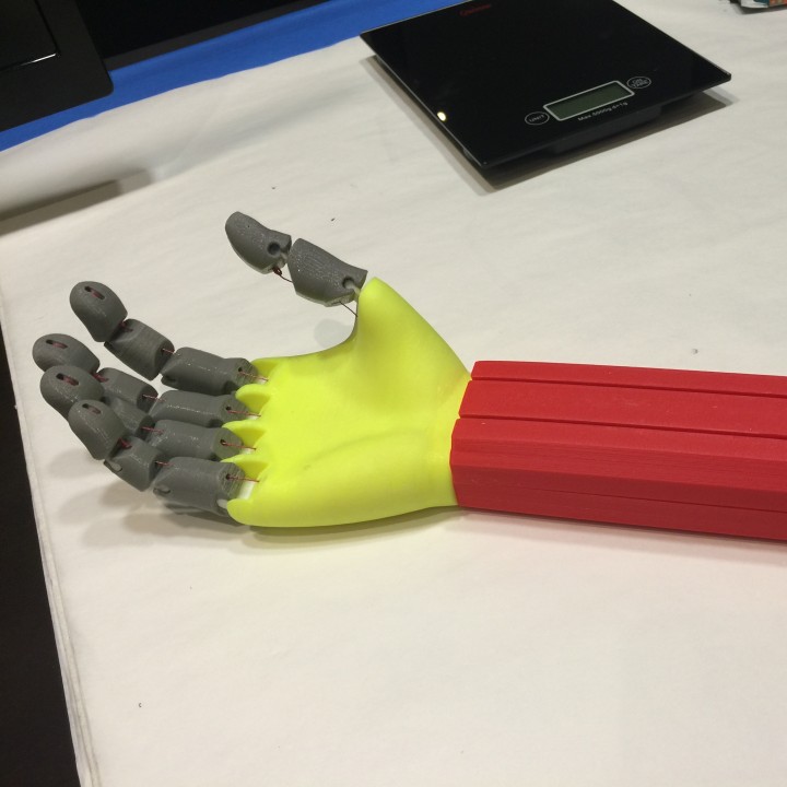 3D Printable Arduino driven Hand Actuator by Jose Santos Lizcano
