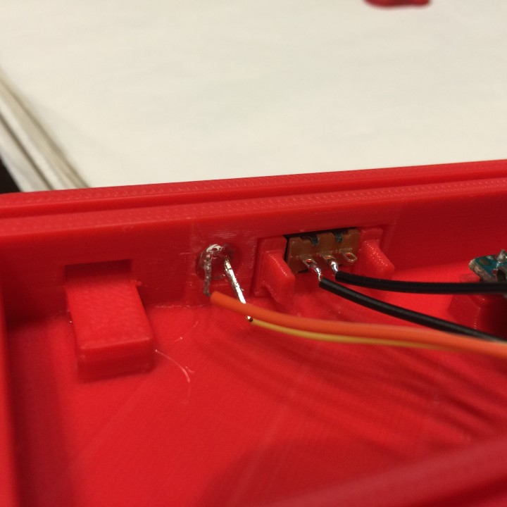 3D Printable Arduino driven Hand Actuator by Jose Santos Lizcano