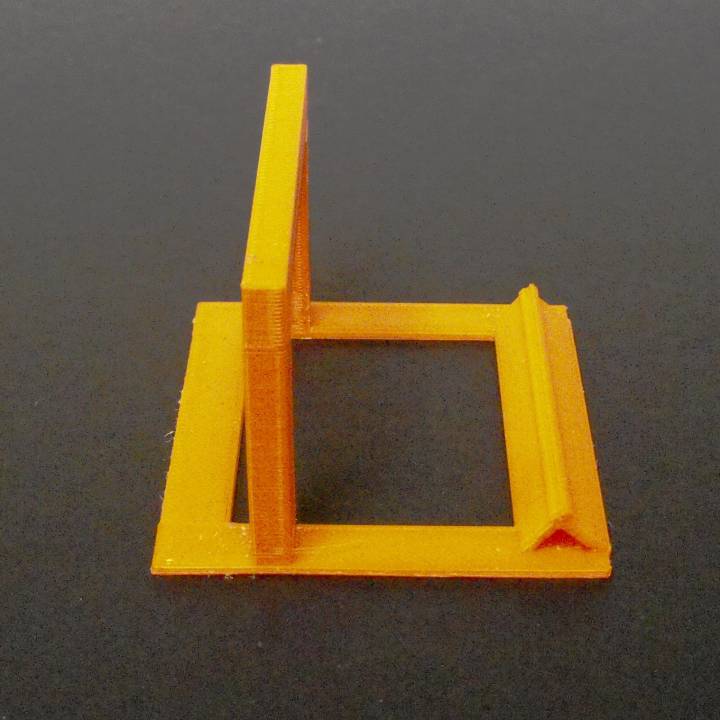 3D Printable Tablet stand by Matthew Kaye