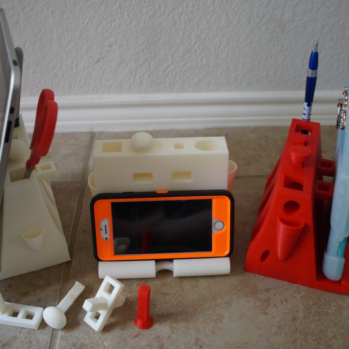 3D Printable TABLO Tablet Organizer by Amy Lewis
