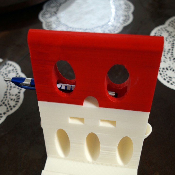 3D Printable TABLO Tablet Organizer by Amy Lewis