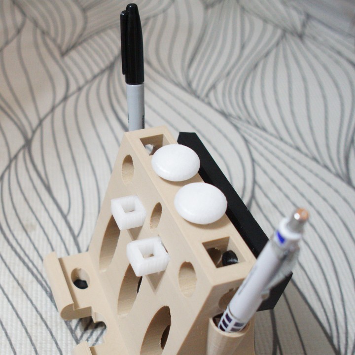 3D Printable TABLO Tablet Organizer by Amy Lewis