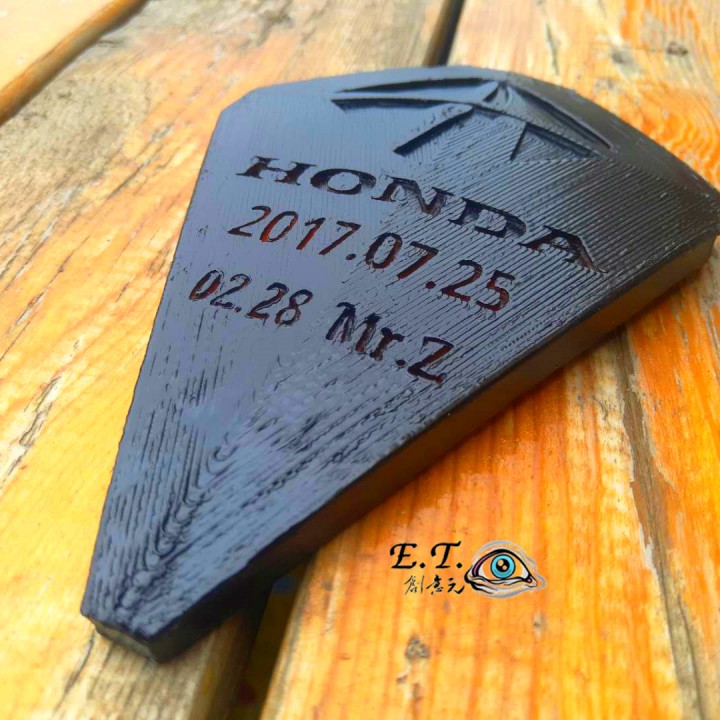 3D Printable Old car commemorative sign #TINKERFUN by ShaoHua.Liu