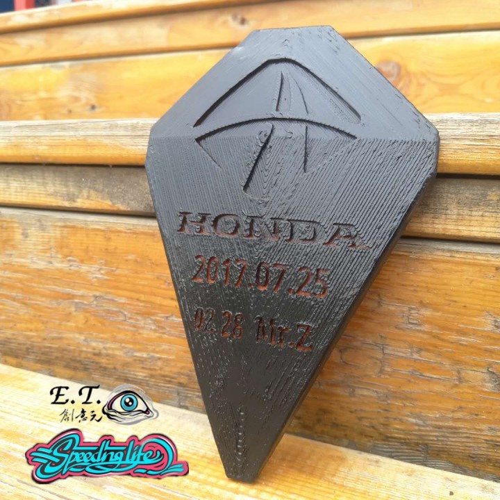 3D Printable Old car commemorative sign #TINKERFUN by ShaoHua.Liu
