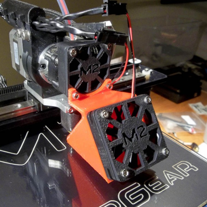 3D Printable Makergear M2 Single V4 Extruder Fan Shroud by Steve Thone