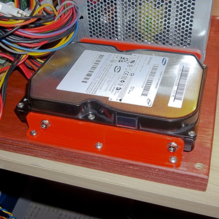 3D Printable 3.5" Hard Drive Stand Off Mounting Rails by Steve Thone