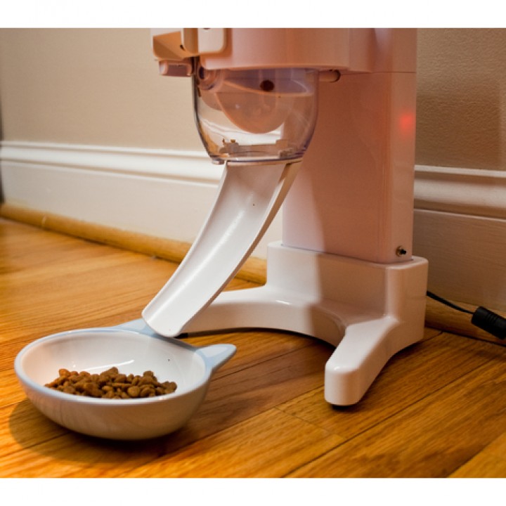 3D Printable Automatic Pet Feeder Parts by Steve Thone