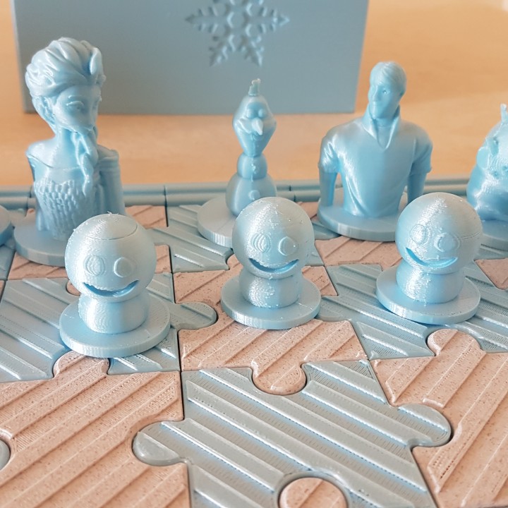 3D Printable Frozen chess by Manuel Aguirre