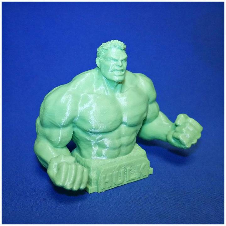 3D Printable Hulk bust by Jan Šístek