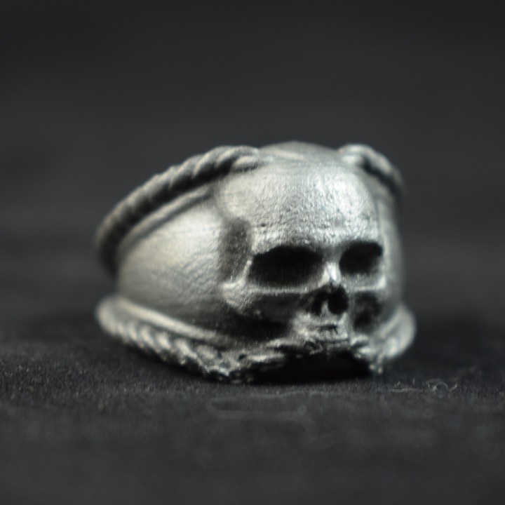 3D Printable Pirate Skull Ring by Tanya Wiesner