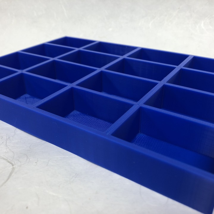 3D Printable Minecraft & Shopkins Display Shelf by Jack