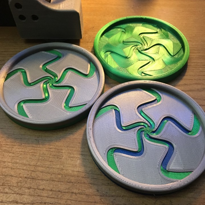 3D Printable Multicolor Pattern Coaster by Wilson