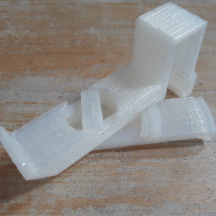 3D Printable Locking Spool Holder by Kiefer Read