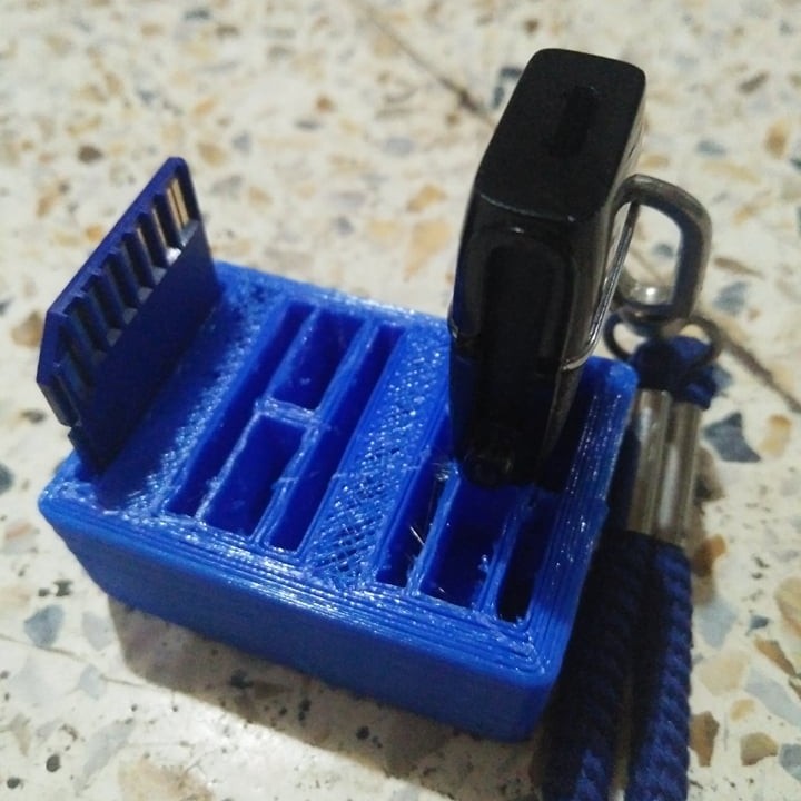 3D Printable SD and USB holder by Rafolica