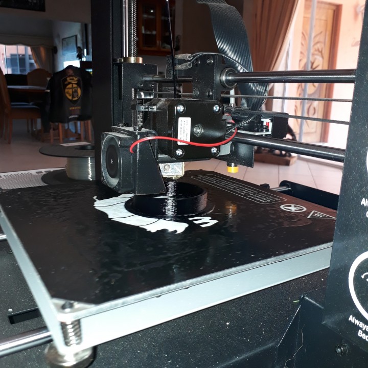 3D Printable Filament Roll Insert by Leon Allen