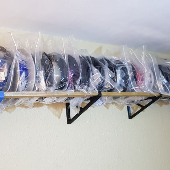 3D Print of 2x2 Filament Shelf Bracket by 3D-With-Us