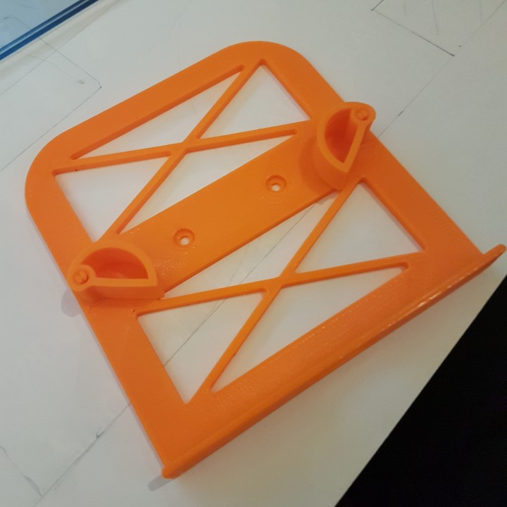3D Printable Universal smartphone car holder by Federico Redaelli