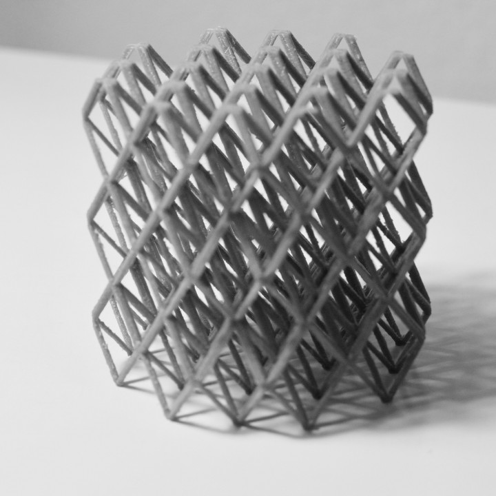 3D Printable Fascinating Lattice Structure by Lennart Röstel