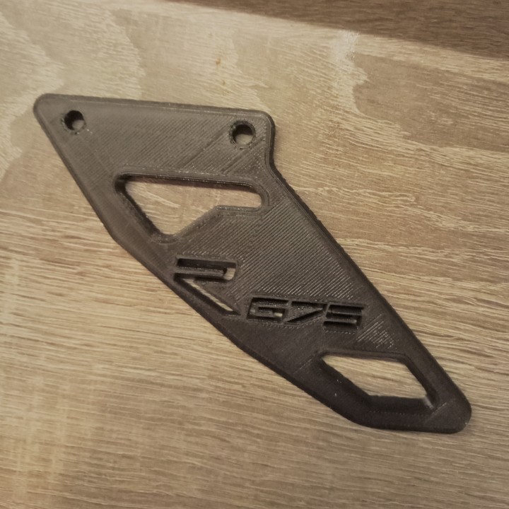 3D Printable Toe Guard Triumph Street Triple 675 by PIERRE BOUFFAY