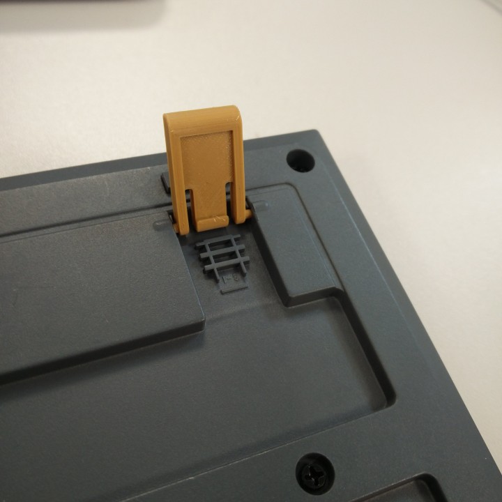3D Printable Logitech K120 keyboard leg by William clot