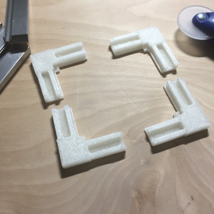 3D Printable 5/16" Window screen corner 90 degree by Anthony Ha