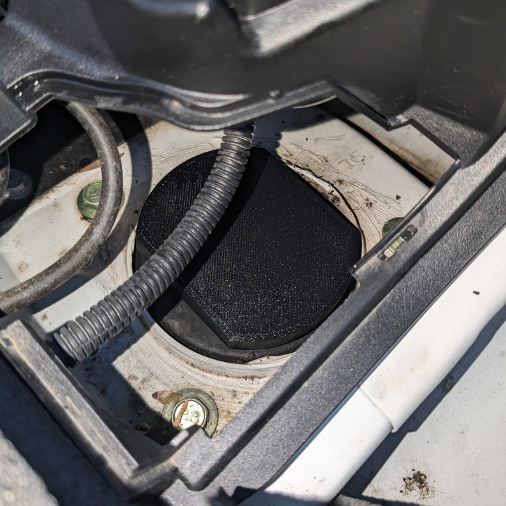 3D Print of Nissan Leaf suspension strut cover by sierrarehm