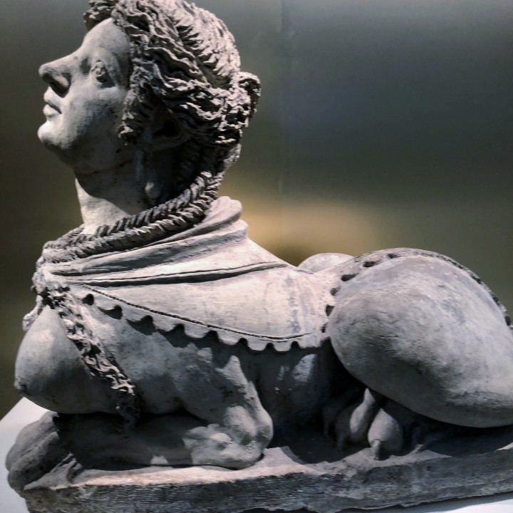 3D Printable Female sphinx adorned with jewels by Scan The World