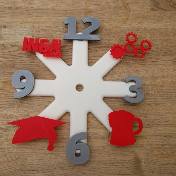 3D Printable Customizable Clock by Antoine Cazade