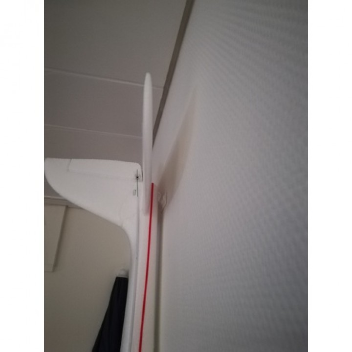 3D Printable RC plane wall hangers by Alexander von Birgelen