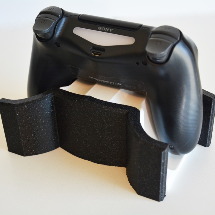 3D Printable Controller Stand (PS4 Dualshock) by Duncan Smith