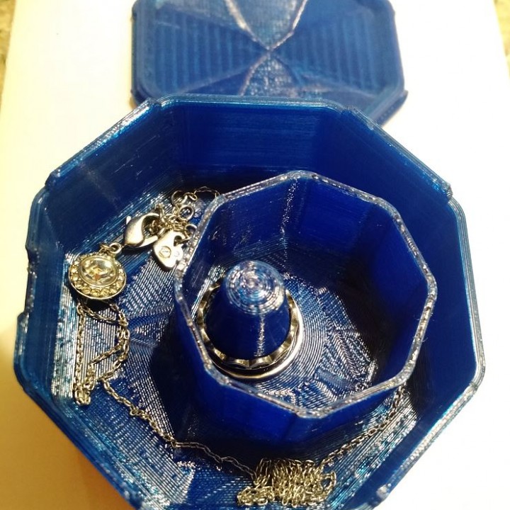 3D Printable Stackable Jewelry Box by Grant Goodwin