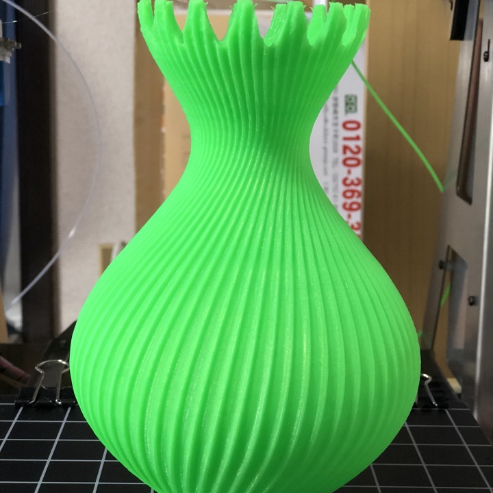 3D Printable Flower vase by Surendra Maharjan