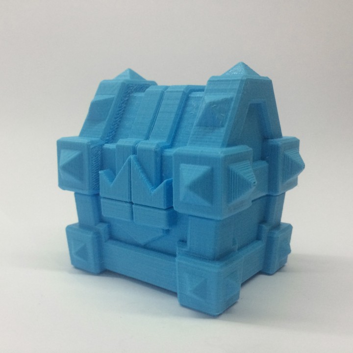 3D Printable Legendary King's Chest | Clash Royale by Guss Theodoridis