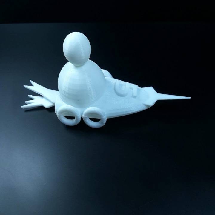 3D Printable alien in nitro powered race car by oakley hullette