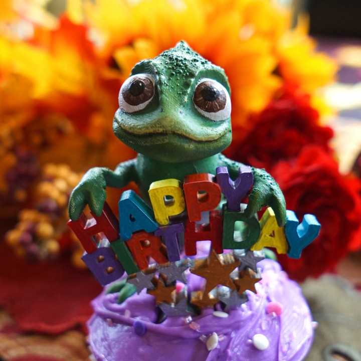 3D Printable Tangled - Pascal by Dr. T