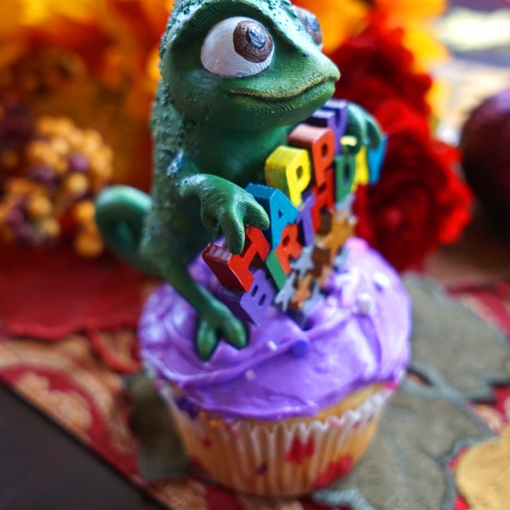 3D Printable Tangled - Pascal by Dr. T