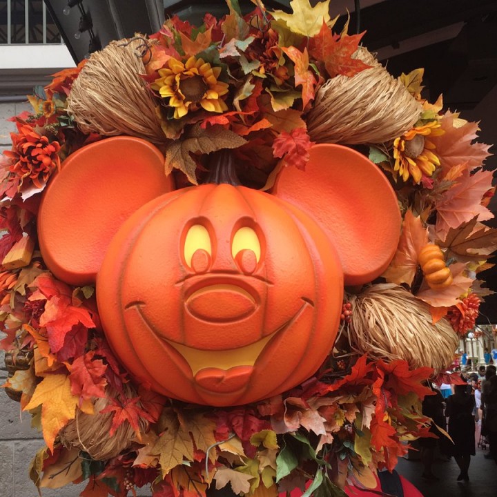 3D Printable Mickey Jack-O-lantern by Flcos
