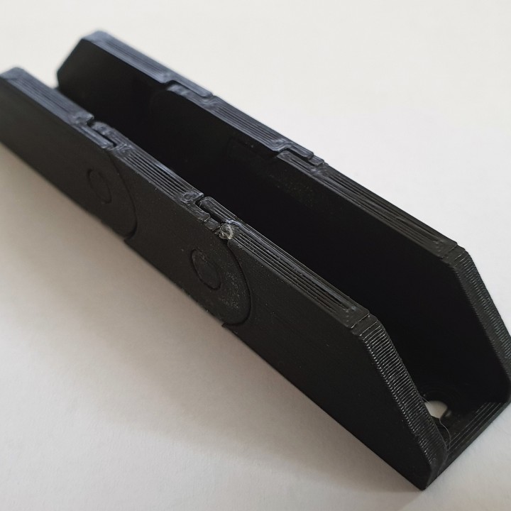 3D Printable Cable Chain 17x15mm by Douglas Dutton